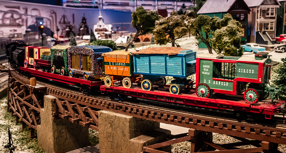 Holiday Junction opens with a milestone at Cincinnati Museum Center ...